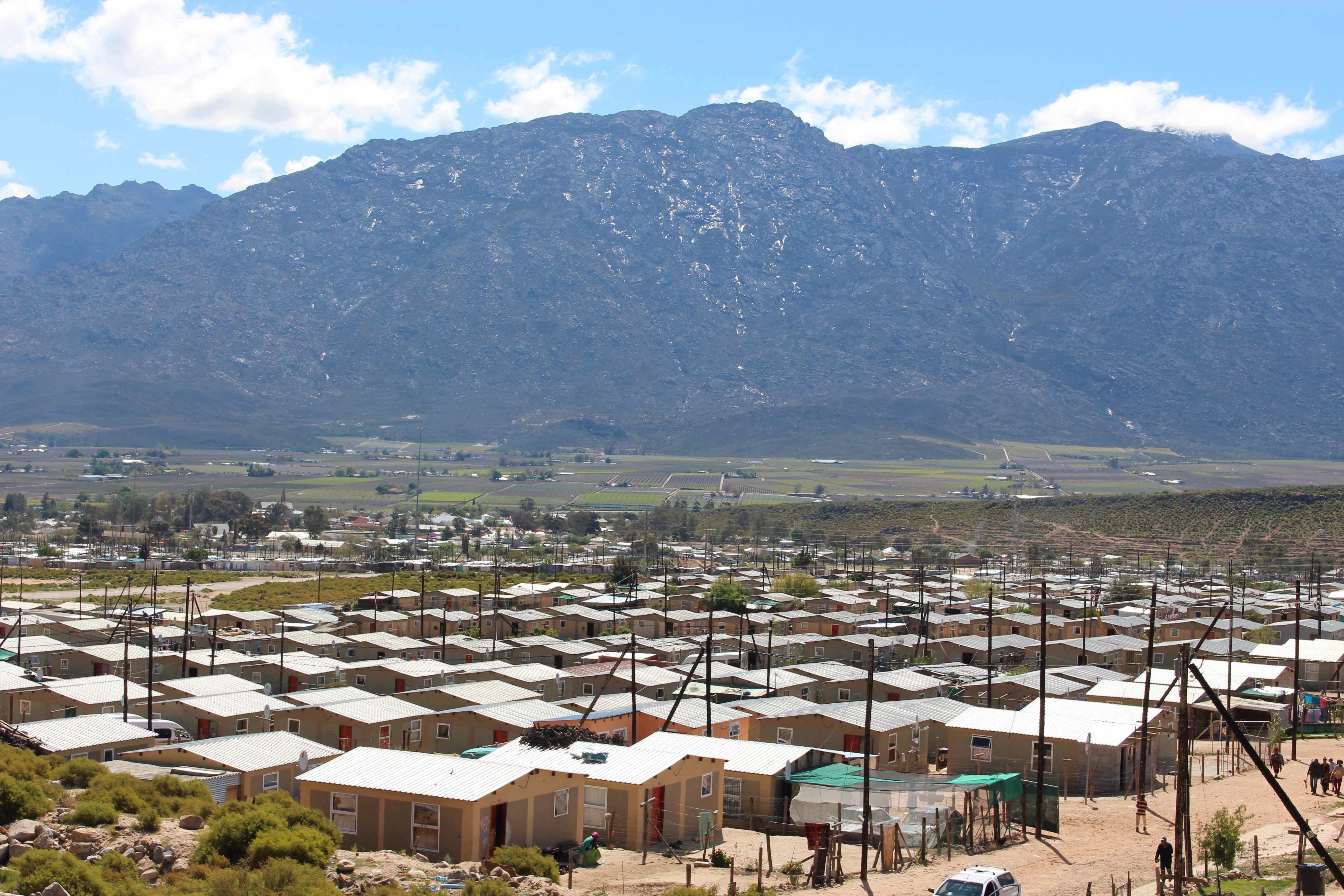 Protest by unemployed in De Doorns takes a xenophobic turn – Elitsha