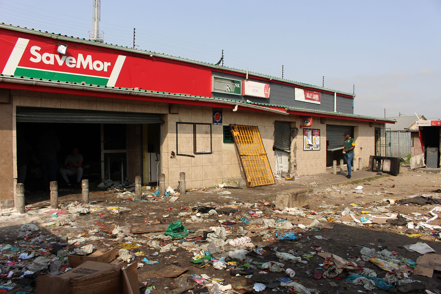 Night of looting a big cost to workers – Elitsha