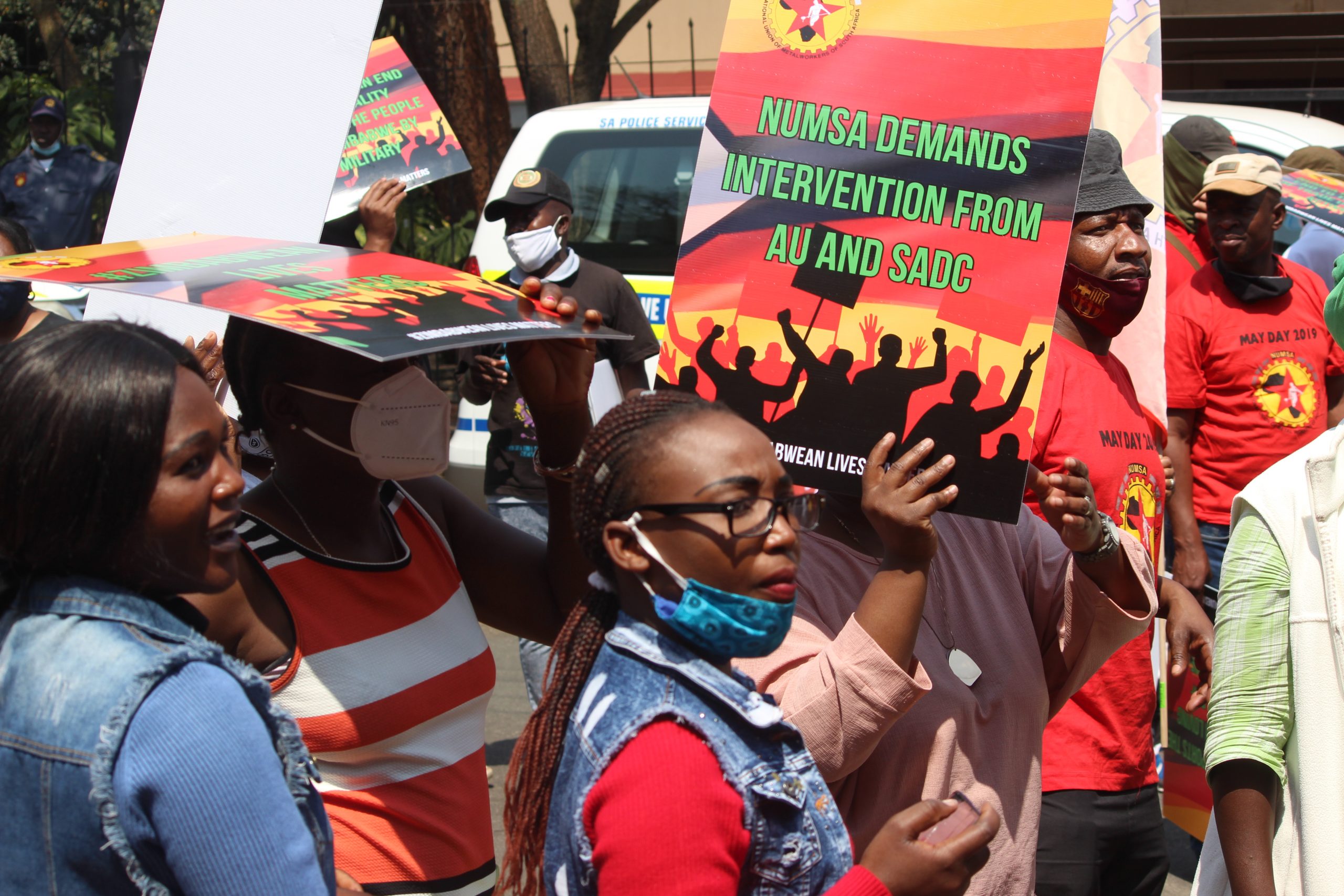Numsa pickets against human rights abuses in Zimbabwe – Elitsha