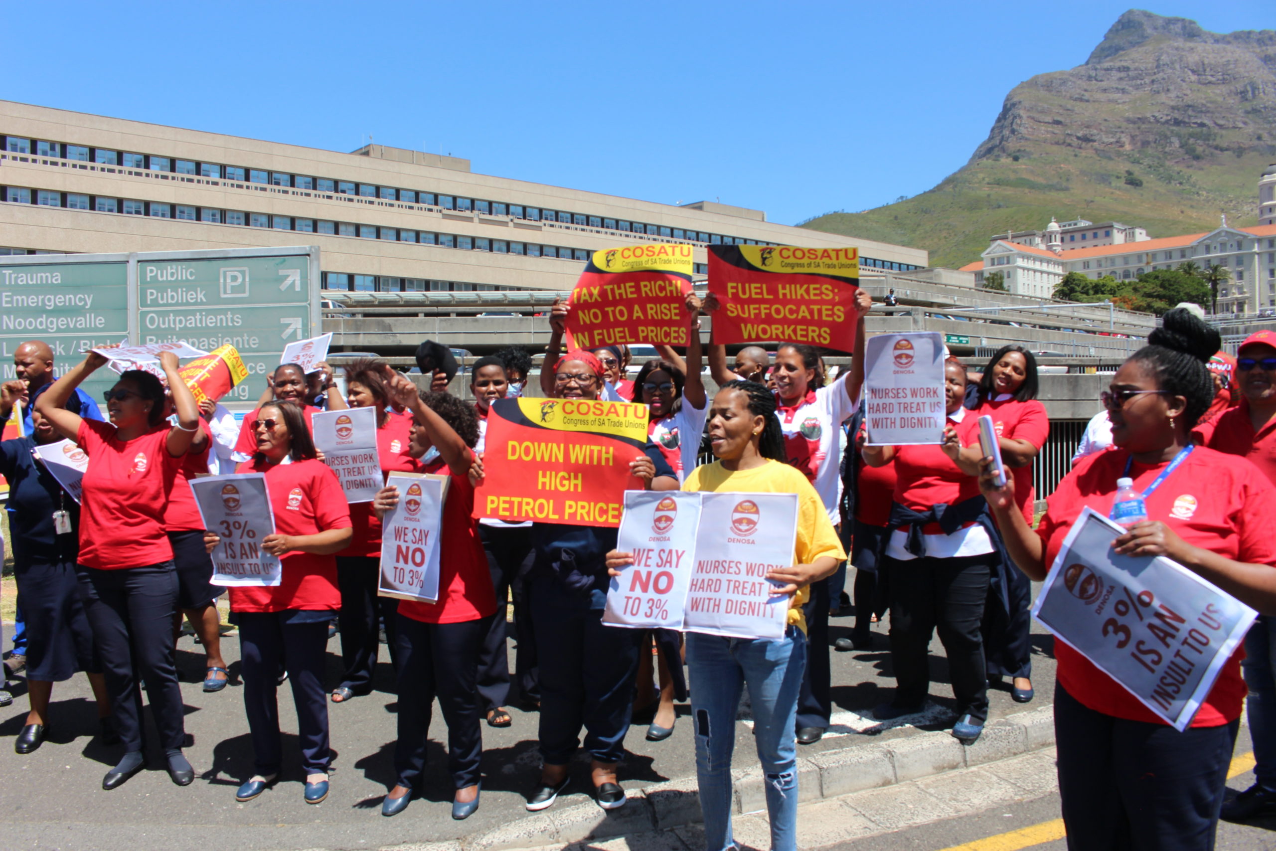 Public sector unions demonstrate around the country – Elitsha