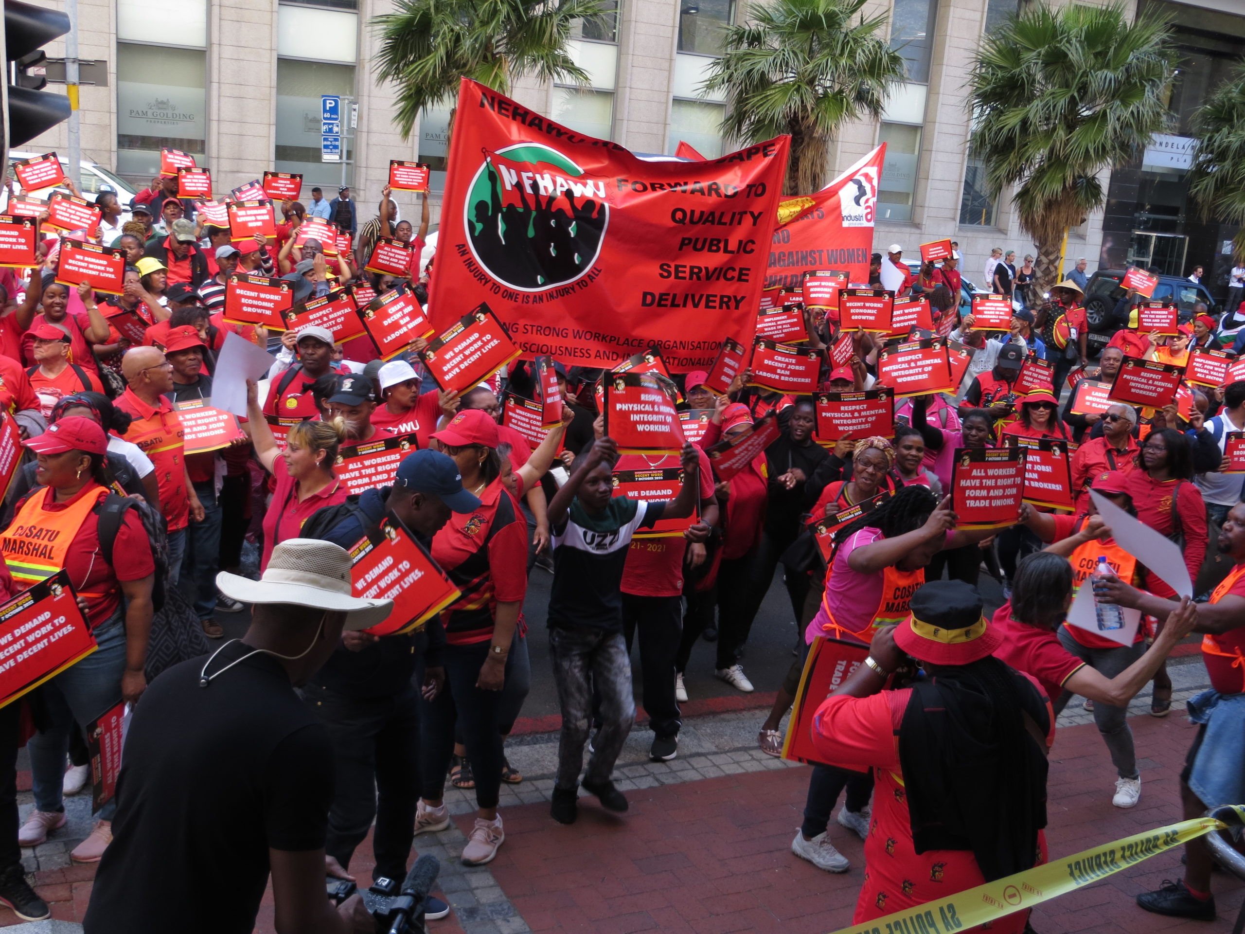 Cosatu marches for decent work – Elitsha