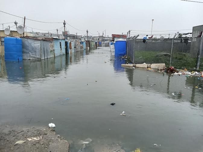 Cape Floods: Eleven dead and thousands homeless without help from City ...