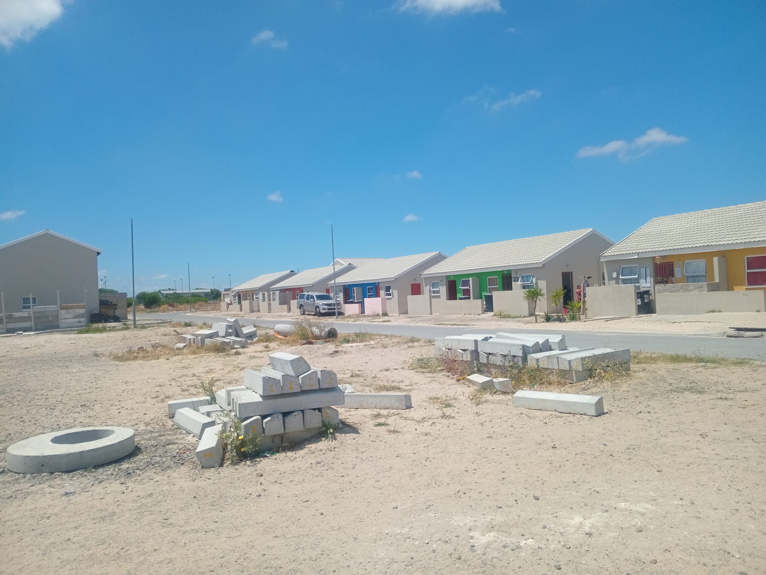 Extortion rackets and City delays keep residents in the dark for almost ...